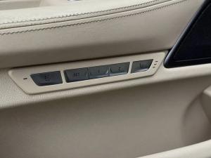 Melns BMW 740 2018 Rēzekne, ar dzinēja tilpumu 3.00 L un nobraukumu 221 tūkst. km par 29990 €, foto 19 vietnē AUTOMOTO.COM.LV