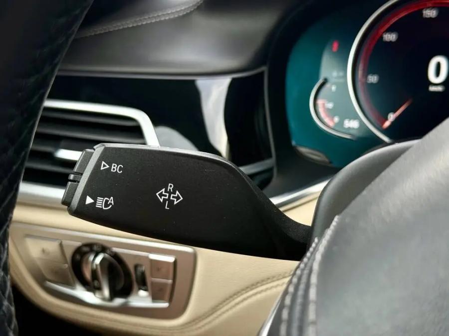 Melns BMW 740 2018 Rēzekne, ar dzinēja tilpumu 3.00 L un nobraukumu 221 tūkst. km par 29990 €, foto 25 vietnē AUTOMOTO.COM.LV