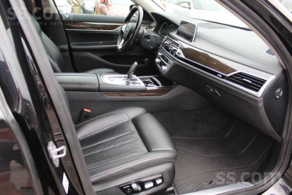 Melns BMW 740 2018 Liepāja, ar dzinēja tilpumu 3.00 L un nobraukumu 120 tūkst. km par 29500 €, foto 11 vietnē AUTOMOTO.COM.LV