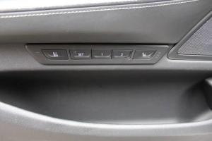 Black BMW 740 2018 in Liepaja, with an engine capacity of 3.00 L and mileage of 120 thousand km for 29500 €, photo 15 on AUTOMOTO.COM.LV