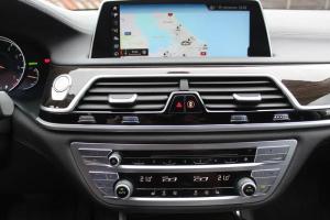 Black BMW 740 2018 in Liepaja, with an engine capacity of 3.00 L and mileage of 120 thousand km for 29500 €, photo 16 on AUTOMOTO.COM.LV