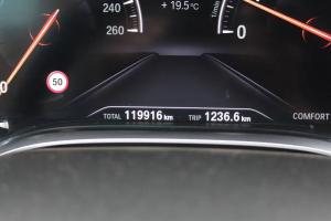 Black BMW 740 2018 in Liepaja, with an engine capacity of 3.00 L and mileage of 120 thousand km for 29500 €, photo 19 on AUTOMOTO.COM.LV