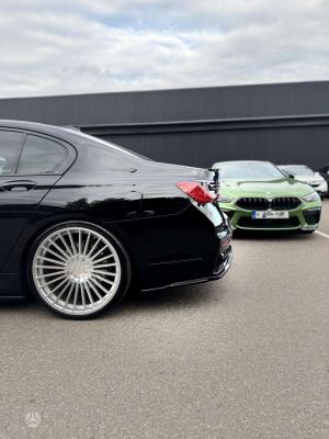 Black BMW 740 2018 in Vilnius, with an engine capacity of 3.00 L and mileage of 124 thousand km for 30900 €, photo 10 on AUTOMOTO.COM.LV