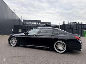 Black BMW 740 2018 in Vilnius, with an engine capacity of 3.00 L and mileage of 124 thousand km for 30900 €, photo 14 on AUTOMOTO.COM.LV