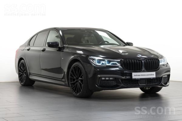 Black BMW 740 2018 in Riga, with an engine capacity of 3.00 L and mileage of 232 thousand km for 28500 €, photo 5 on AUTOMOTO.COM.LV