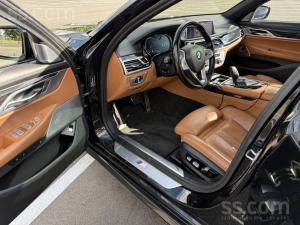 Melns BMW 740 2019 Rīga, ar dzinēja tilpumu 3.00 L un nobraukumu 142 tūkst. km par 34500 €, foto 17 vietnē AUTOMOTO.COM.LV