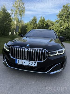 Black BMW 740 2020 in Riga, with an engine capacity of 3.00 L and mileage of 90 thousand km for 57500 €, photo  on AUTOMOTO.COM.LV