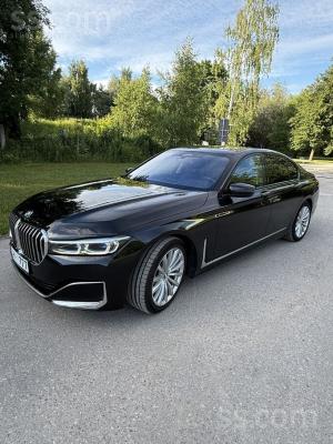 Black BMW 740 2020 in Riga, with an engine capacity of 3.00 L and mileage of 90 thousand km for 57500 €, photo 3 on AUTOMOTO.COM.LV