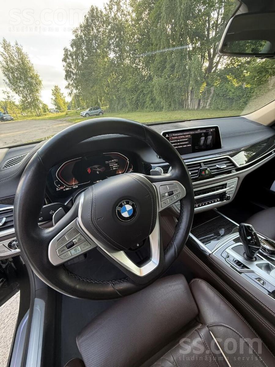 Black BMW 740 2020 in Riga, with an engine capacity of 3.00 L and mileage of 90 thousand km for 57500 €, photo 11 on AUTOMOTO.COM.LV