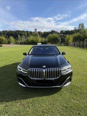 Melns BMW 740 2020 Viļņa, ar dzinēja tilpumu 2.99 L un nobraukumu 145 tūkst. km par 44000 €, foto  vietnē AUTOMOTO.COM.LV