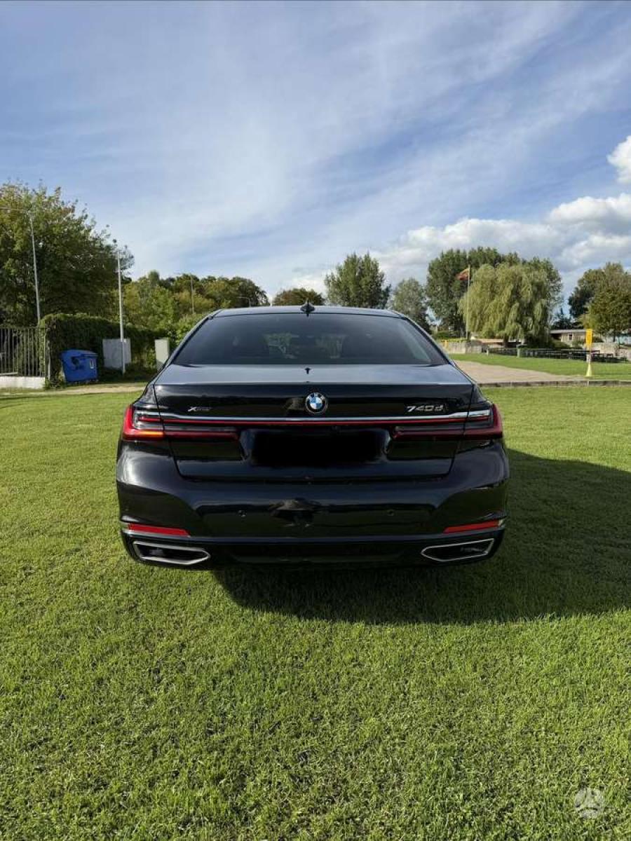 Melns BMW 740 2020 Viļņa, ar dzinēja tilpumu 2.99 L un nobraukumu 145 tūkst. km par 44000 €, foto 5 vietnē AUTOMOTO.COM.LV