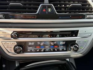 Melns BMW 740 2020 Viļņa, ar dzinēja tilpumu 2.99 L un nobraukumu 145 tūkst. km par 44000 €, foto 13 vietnē AUTOMOTO.COM.LV