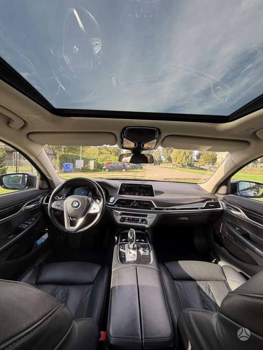 Melns BMW 740 2020 Viļņa, ar dzinēja tilpumu 2.99 L un nobraukumu 145 tūkst. km par 44000 €, foto 17 vietnē AUTOMOTO.COM.LV