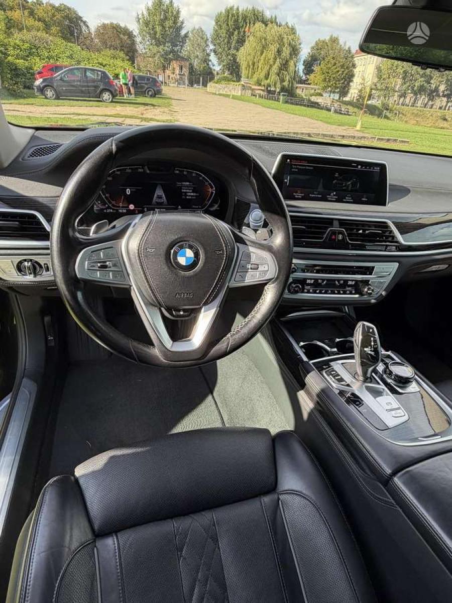Melns BMW 740 2020 Viļņa, ar dzinēja tilpumu 2.99 L un nobraukumu 145 tūkst. km par 44000 €, foto 19 vietnē AUTOMOTO.COM.LV