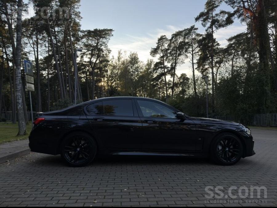 Black BMW 740 2021 in Jurmala, with an engine capacity of 3.00 L and mileage of 82 thousand km for 62000 €, photo 2 on AUTOMOTO.COM.LV