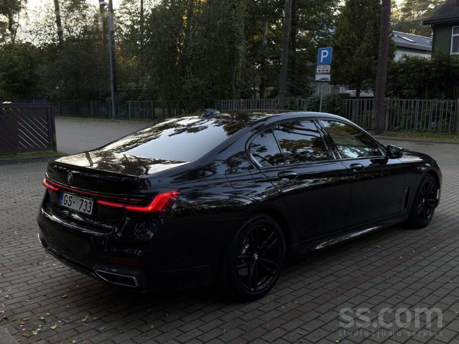 Black BMW 740 2021 in Jurmala, with an engine capacity of 3.00 L and mileage of 82 thousand km for 62000 €, photo 7 on AUTOMOTO.COM.LV
