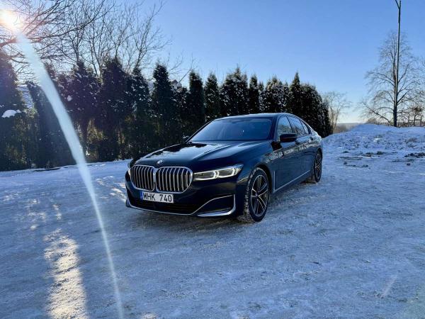 Melns BMW 740 2021 Tauragė, ar dzinēja tilpumu 2.99 L un nobraukumu 180 tūkst. km par 41500 €, foto 2 vietnē AUTOMOTO.COM.LV