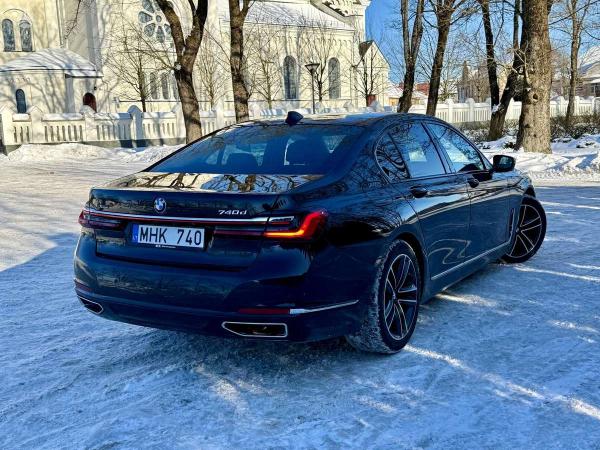 Melns BMW 740 2021 Tauragė, ar dzinēja tilpumu 2.99 L un nobraukumu 180 tūkst. km par 41500 €, foto 6 vietnē AUTOMOTO.COM.LV