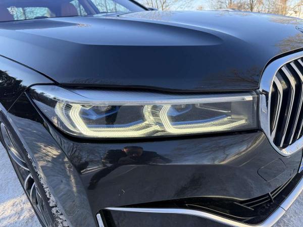 Melns BMW 740 2021 Tauragė, ar dzinēja tilpumu 2.99 L un nobraukumu 180 tūkst. km par 41500 €, foto 10 vietnē AUTOMOTO.COM.LV