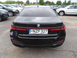 Black BMW 740 2021 in Klaipeda, with an engine capacity of 3.00 L and mileage of 63 thousand km for 39500 €, photo 7 on AUTOMOTO.COM.LV