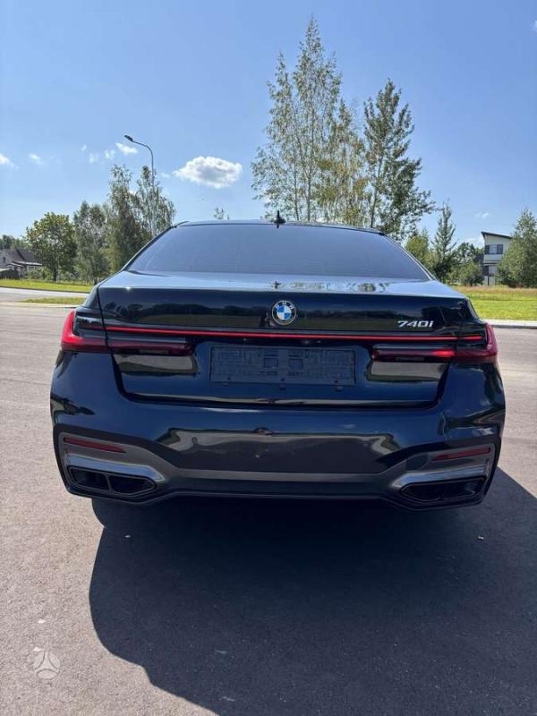 Melns BMW 740 2021 Viļņa, ar dzinēja tilpumu 3.00 L un nobraukumu 100 tūkst. km par 39500 €, foto 5 vietnē AUTOMOTO.COM.LV