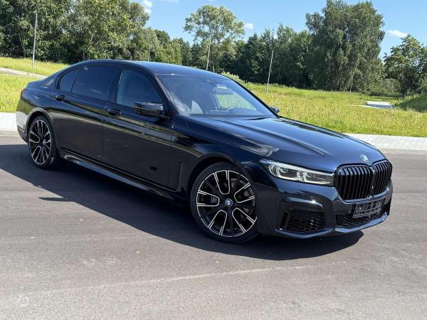 Melns BMW 740 2021 Viļņa, ar dzinēja tilpumu 3.00 L un nobraukumu 100 tūkst. km par 39500 €, foto 7 vietnē AUTOMOTO.COM.LV
