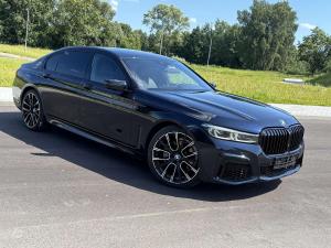 Black BMW 740 2021 in Vilnius, with an engine capacity of 3.00 L and mileage of 100 thousand km for 39500 €, photo 8 on AUTOMOTO.COM.LV