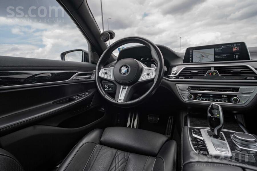 Black BMW 740 2022 in Jurmala, with an engine capacity of 3.00 L and mileage of 112 thousand km for 65000 €, photo 32 on AUTOMOTO.COM.LV