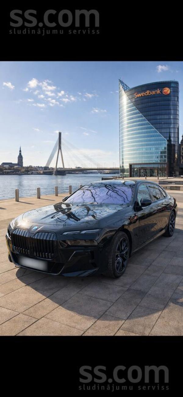 Melns BMW 740 2023 Rīga, ar dzinēja tilpumu 3.00 L un nobraukumu 79 tūkst. km par 90750 €, foto 1 vietnē AUTOMOTO.COM.LV