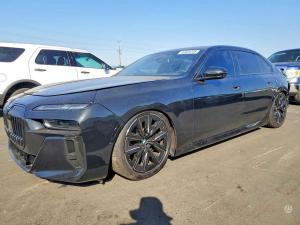 Melns BMW 740 2023 Kauņa, ar dzinēja tilpumu 3.00 L un nobraukumu 0 tūkst. km par 53500 €, foto  vietnē AUTOMOTO.COM.LV