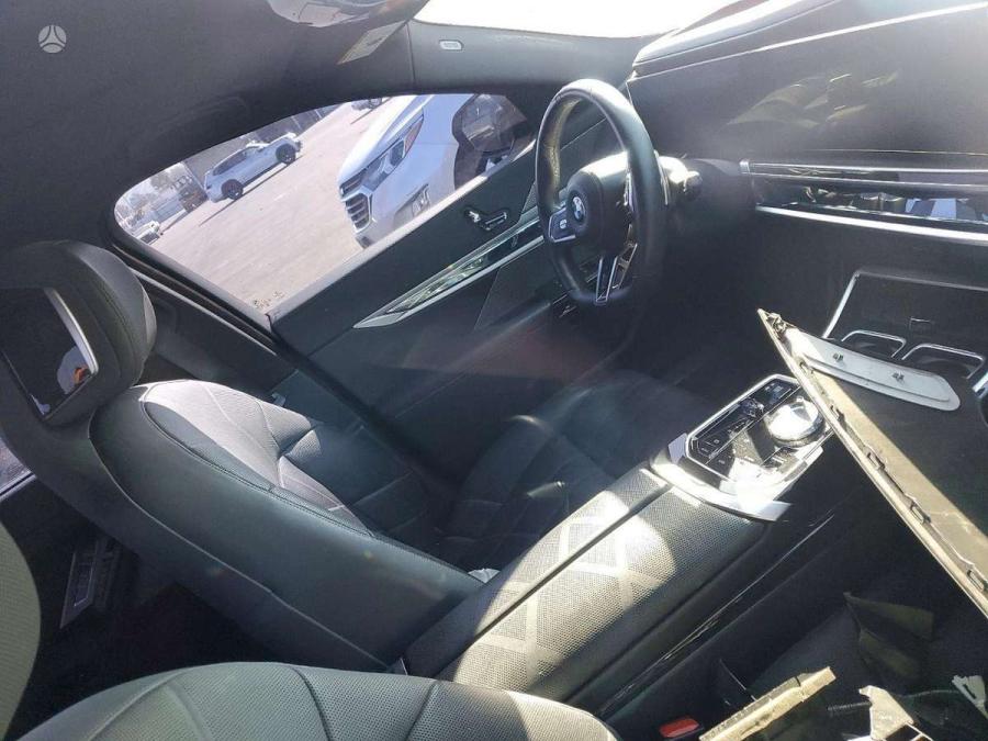 Melns BMW 740 2023 Kauņa, ar dzinēja tilpumu 3.00 L un nobraukumu 0 tūkst. km par 53500 €, foto 8 vietnē AUTOMOTO.COM.LV