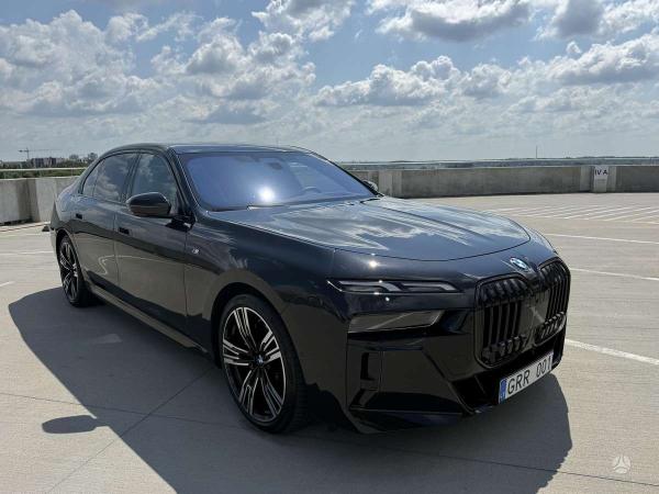 Melns BMW 740 2024 Viļņa, ar dzinēja tilpumu 2.99 L un nobraukumu 42 tūkst. km par 86990 €, foto 10 vietnē AUTOMOTO.COM.LV