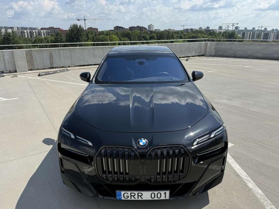 Melns BMW 740 2024 Viļņa, ar dzinēja tilpumu 2.99 L un nobraukumu 42 tūkst. km par 86990 €, foto 14 vietnē AUTOMOTO.COM.LV