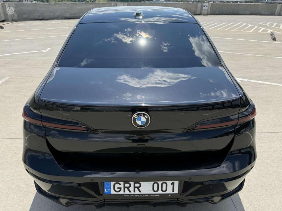 Melns BMW 740 2024 Viļņa, ar dzinēja tilpumu 2.99 L un nobraukumu 42 tūkst. km par 86990 €, foto 15 vietnē AUTOMOTO.COM.LV