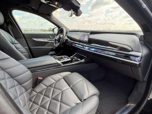 Melns BMW 740 2024 Viļņa, ar dzinēja tilpumu 2.99 L un nobraukumu 42 tūkst. km par 86990 €, foto 17 vietnē AUTOMOTO.COM.LV