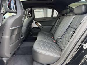 Melns BMW 740 2024 Viļņa, ar dzinēja tilpumu 2.99 L un nobraukumu 42 tūkst. km par 86990 €, foto 23 vietnē AUTOMOTO.COM.LV