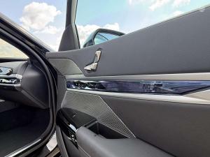 Melns BMW 740 2024 Viļņa, ar dzinēja tilpumu 2.99 L un nobraukumu 42 tūkst. km par 86990 €, foto 37 vietnē AUTOMOTO.COM.LV