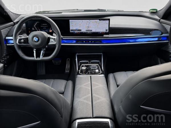 Black BMW 740 2024 in Tukums, with an engine capacity of 3.00 L and mileage of 79 thousand km for 84777 €, photo 6 on AUTOMOTO.COM.LV