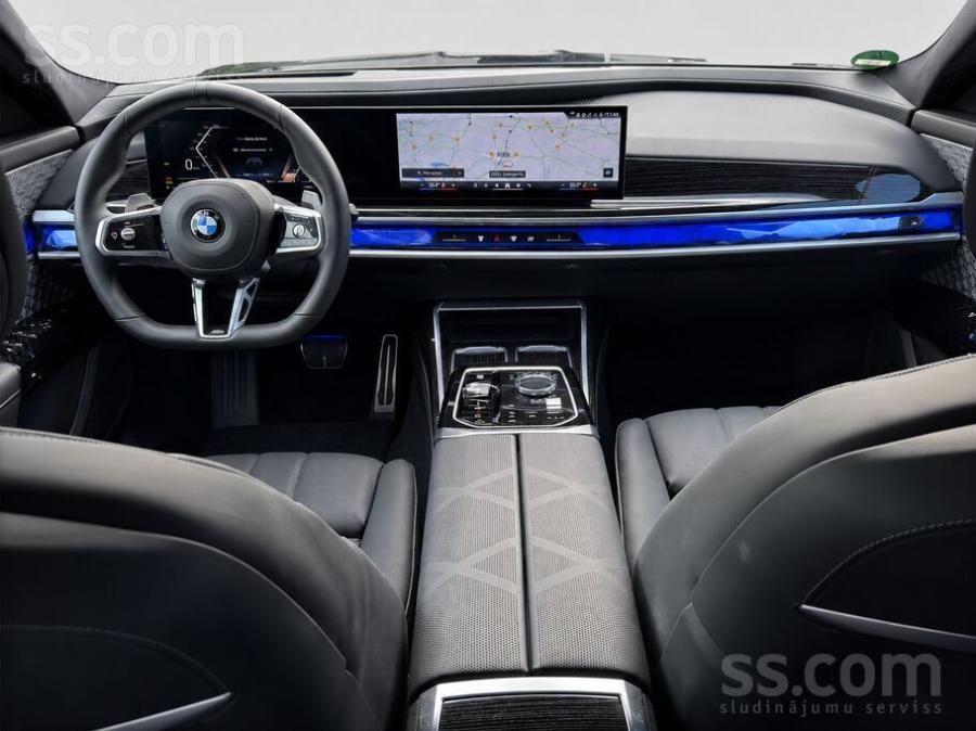 Black BMW 740 2024 in Tukums, with an engine capacity of 3.00 L and mileage of 79 thousand km for 84777 €, photo 7 on AUTOMOTO.COM.LV