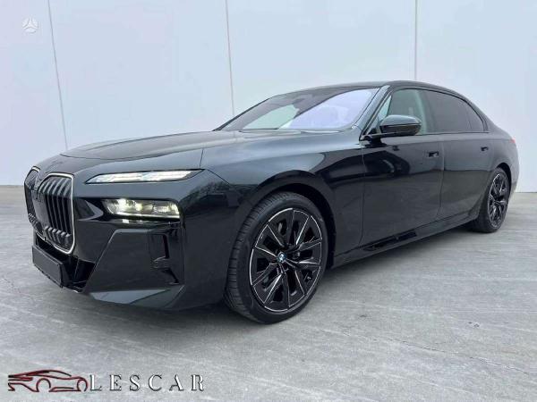 Melns BMW 740 2025 Viļņa, ar dzinēja tilpumu 2.99 L un nobraukumu 14 tūkst. km par 129000 €, foto 1 vietnē AUTOMOTO.COM.LV