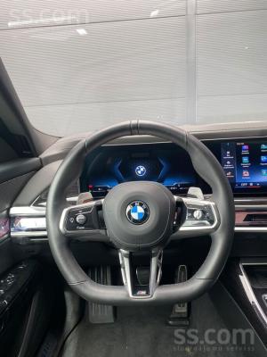Black BMW 740 2025 in Riga, with an engine capacity of 3.00 L and mileage of 29 thousand km for 85000 €, photo 5 on AUTOMOTO.COM.LV