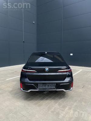 Black BMW 740 2025 in Riga, with an engine capacity of 3.00 L and mileage of 29 thousand km for 85000 €, photo 9 on AUTOMOTO.COM.LV