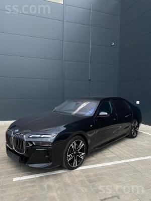 Black BMW 740 2025 in Riga, with an engine capacity of 3.00 L and mileage of 29 thousand km for 85000 €, photo 11 on AUTOMOTO.COM.LV