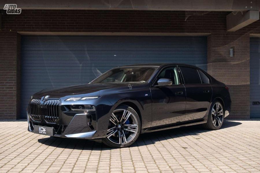 Zils BMW 740 2023 Marijampole, ar dzinēja tilpumu 3.00 L un nobraukumu 107 tūkst. km par 88850 €, foto 5 vietnē AUTOMOTO.COM.LV