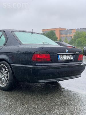 Blue BMW 740 1995 in Riga, with an engine capacity of 4.00 L and mileage of 392 thousand km for 5900 €, photo 7 on AUTOMOTO.COM.LV