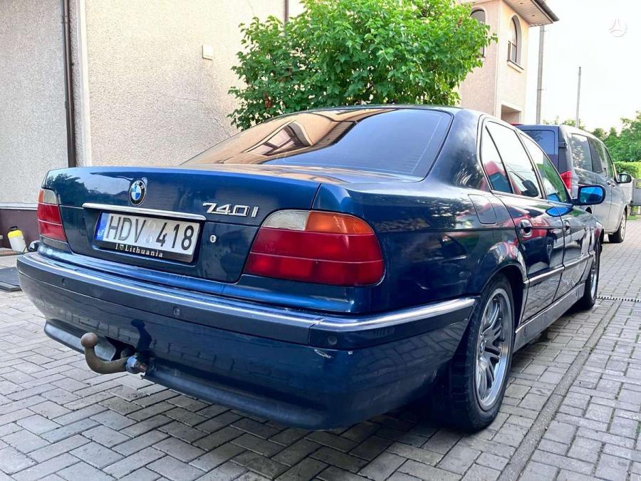 Blue BMW 740 1995 in Jonava, with an engine capacity of 3.98 L and mileage of 240 thousand km for 5000 €, photo 6 on AUTOMOTO.COM.LV