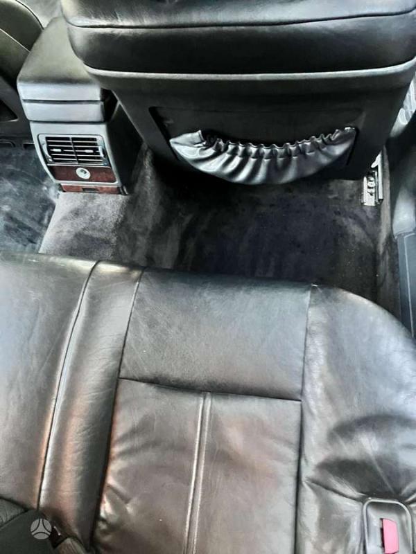 Blue BMW 740 1995 in Jonava, with an engine capacity of 3.98 L and mileage of 240 thousand km for 5000 €, photo 11 on AUTOMOTO.COM.LV
