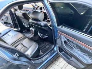 Blue BMW 740 1995 in Jonava, with an engine capacity of 3.98 L and mileage of 240 thousand km for 5000 €, photo 13 on AUTOMOTO.COM.LV