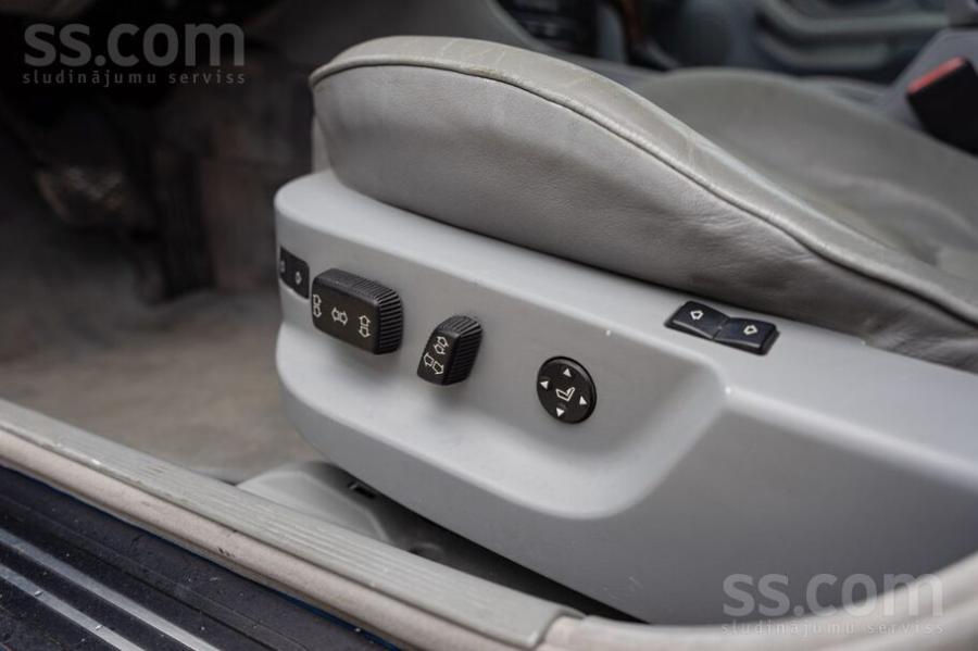 Zils BMW 740 1996 Rīga, ar dzinēja tilpumu 4.40 L un nobraukumu 256 tūkst. km par 15000 €, foto 11 vietnē AUTOMOTO.COM.LV