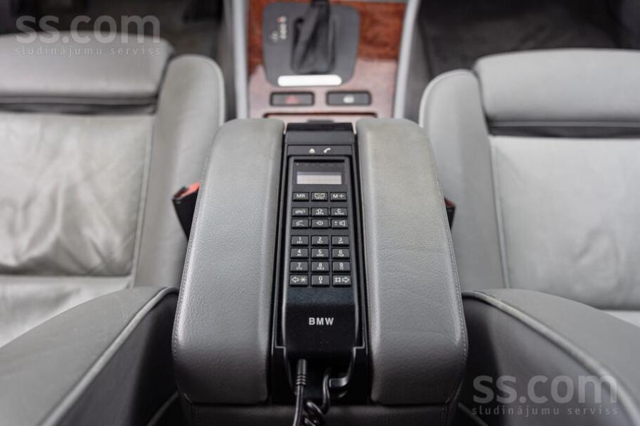 Zils BMW 740 1996 Rīga, ar dzinēja tilpumu 4.40 L un nobraukumu 256 tūkst. km par 15000 €, foto 14 vietnē AUTOMOTO.COM.LV
